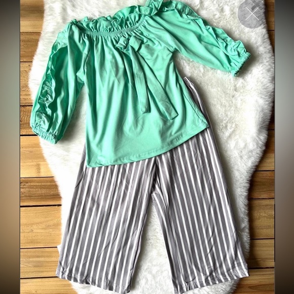 Matching Sets | Nwt Avery Green Striped Outfit 4t | Poshmark